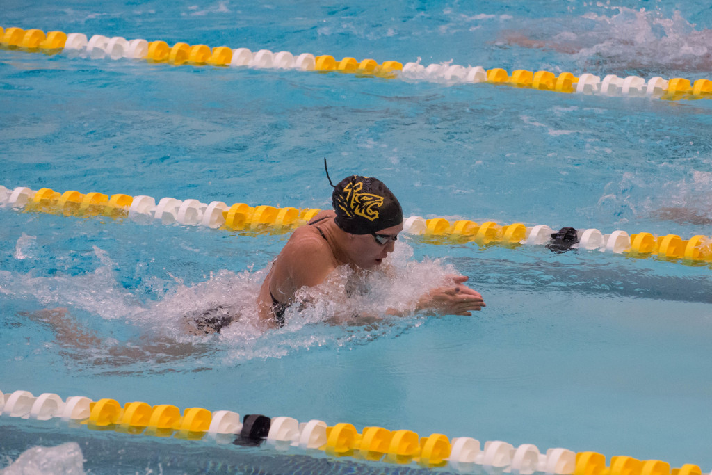 Women win, men come up short at Arthur E. Imperatore Natatorium